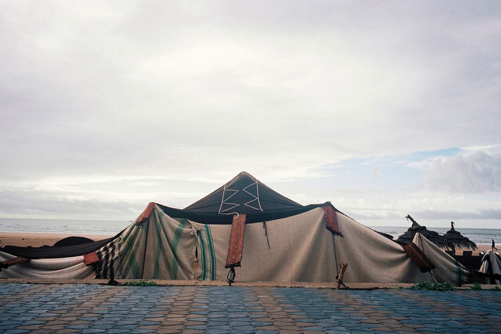 Empty Spot - Scarlett Coten | Photographer